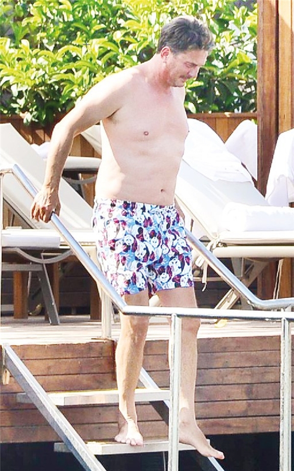 Bülent Çavuşoğlu, Ajda Pekkan'ın eski menajeri Etel Sason ile tatilde ...